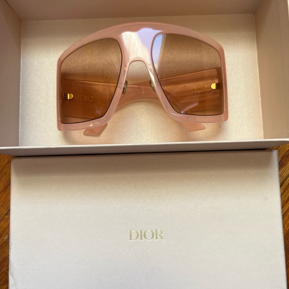 Dior | Accessories | Christian Dior Solight Sunglasses Light Pink ...